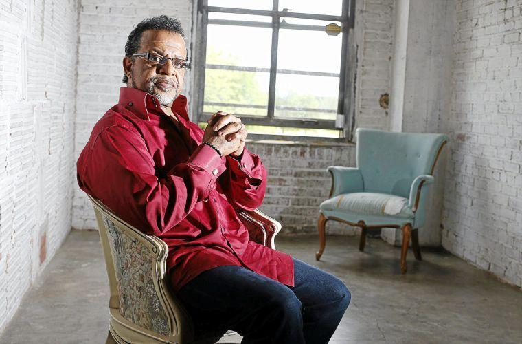 Bishop Carlton Pearson returns to Tulsa, begins monthly discussion series