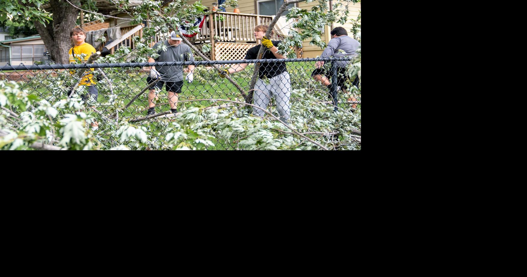 Sandite football workouts become a lesson in supporting the supporters