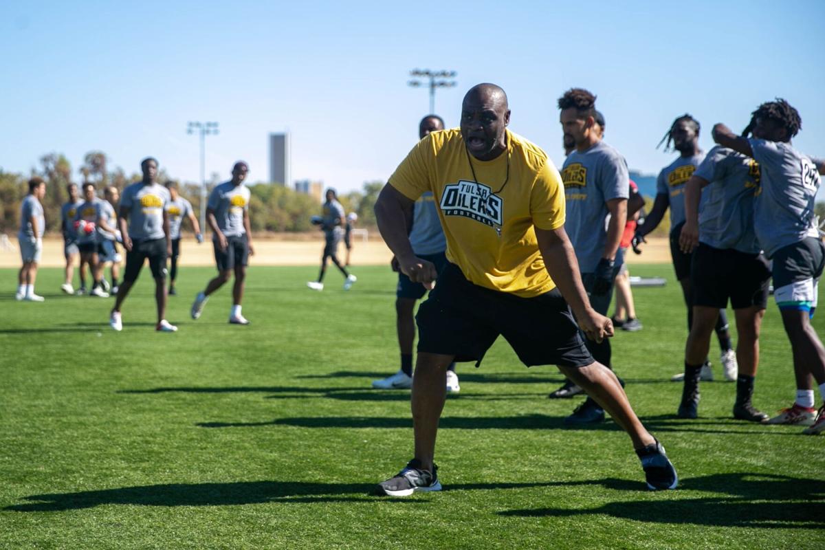 Led by QB Bobby Froehlich, football Oilers excited for home opener Saturday