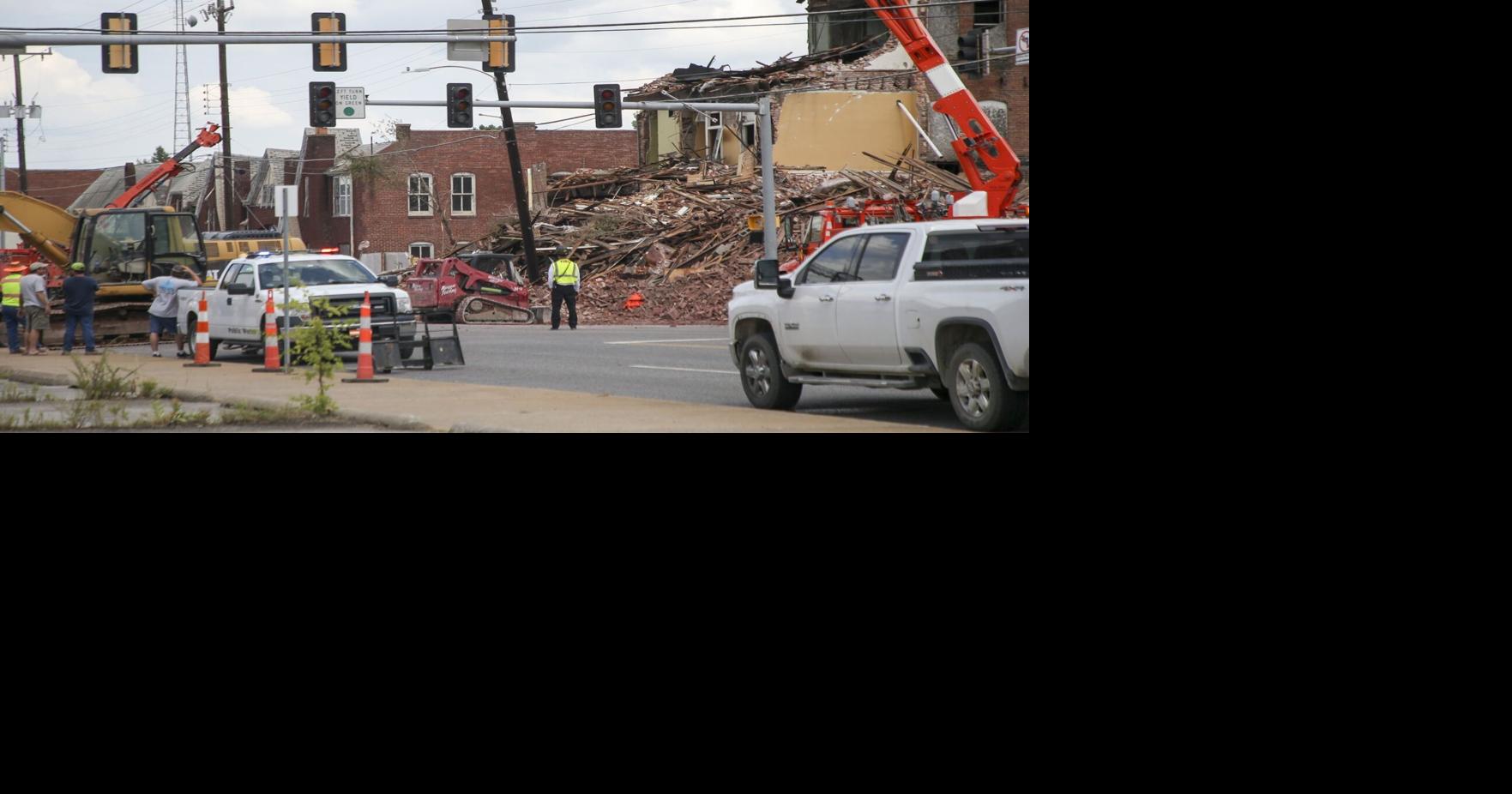Portion of aged downtown Muskogee building collapses; emergency ...