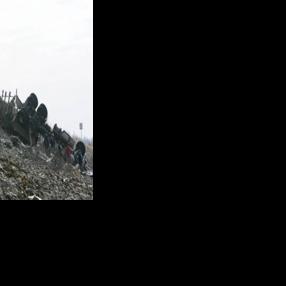 Tanker crash leaks crude oil into Keystone Lake