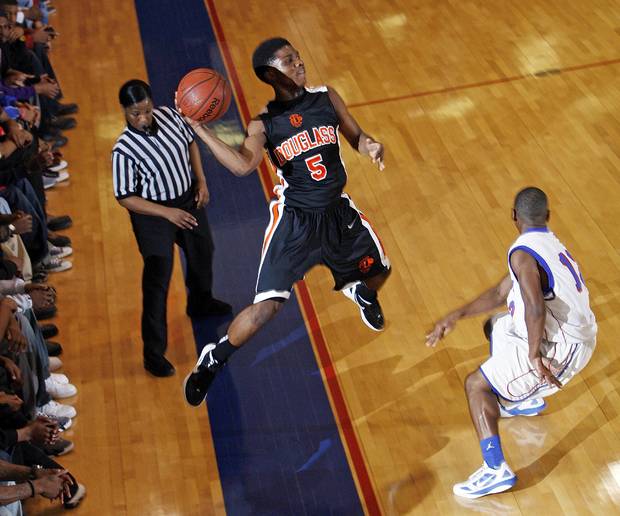 Douglass' Stephen Clark plans to visit OSU, three other schools