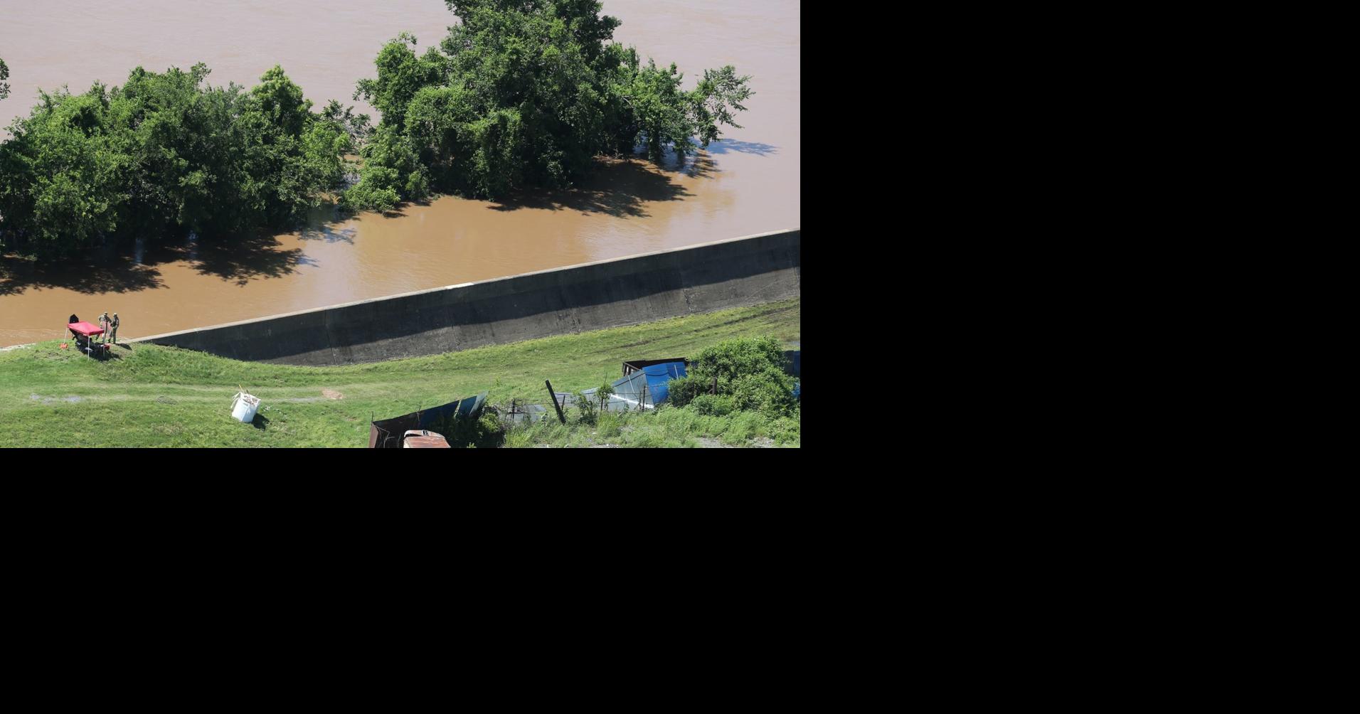 Some residents returning to homes, but 'now is not the time to move ...