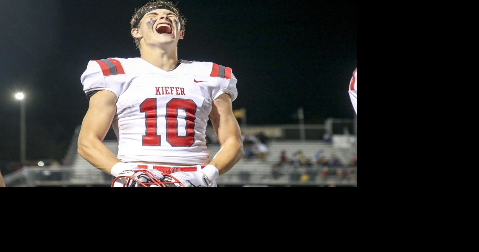 Brayden Barber's 4 TDs lead Kiefer to 28-14 win at Beggs