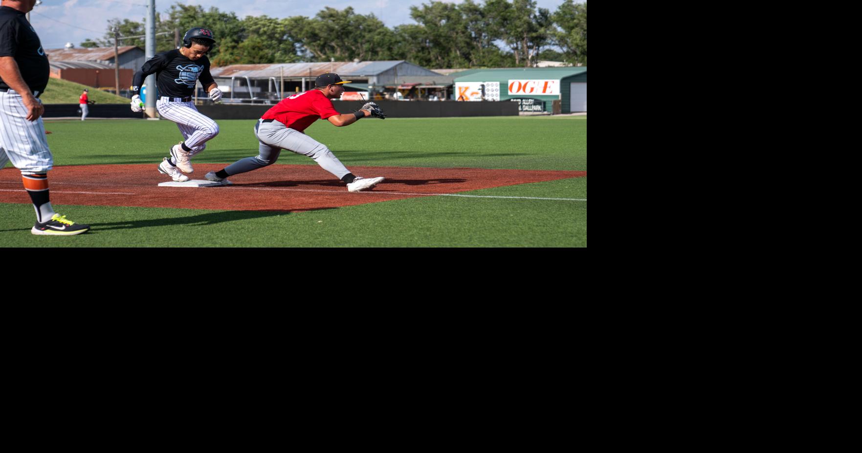 Sandite infielders play in state showcase