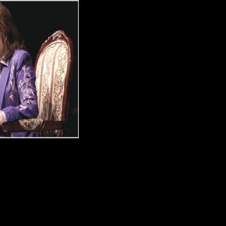 Review: Country matriarch entertains at Cain's