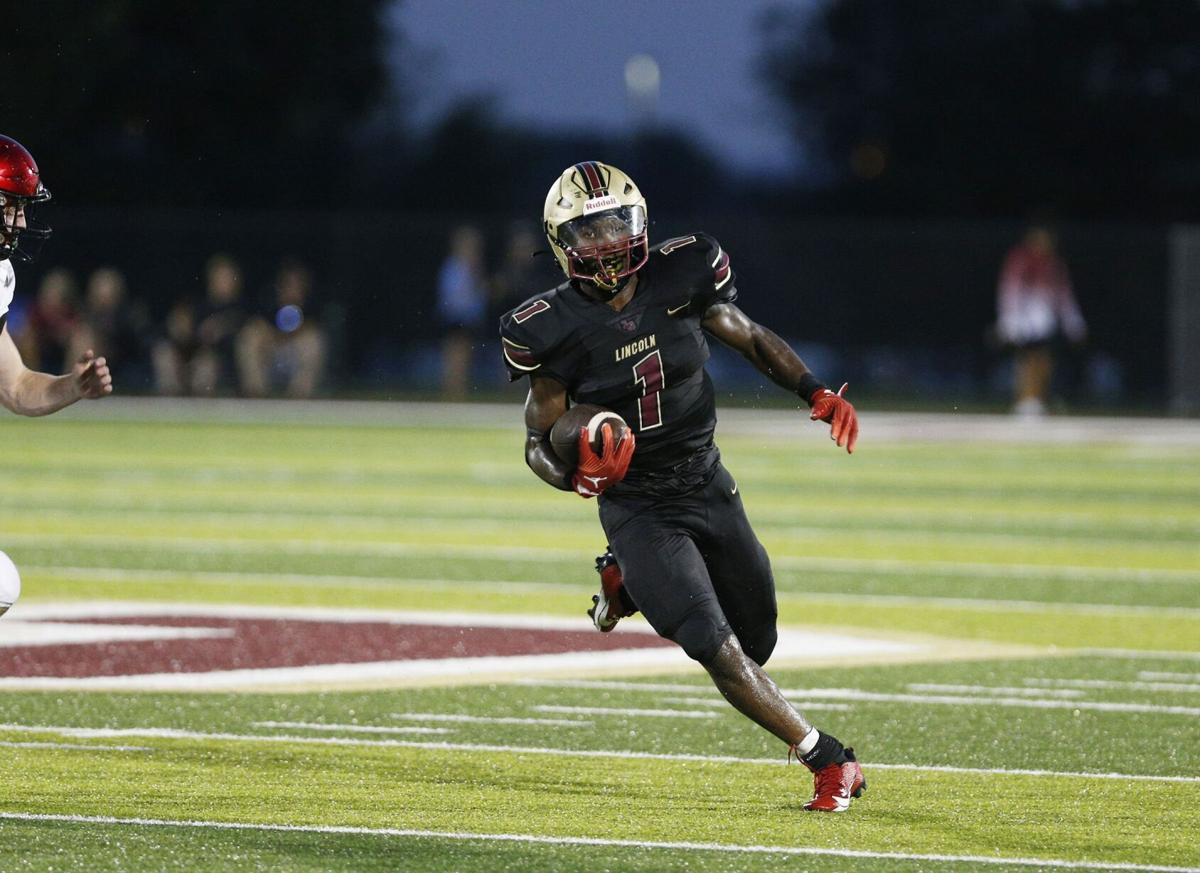 Lincoln Christian moves to 2-0 after blowing past Jones