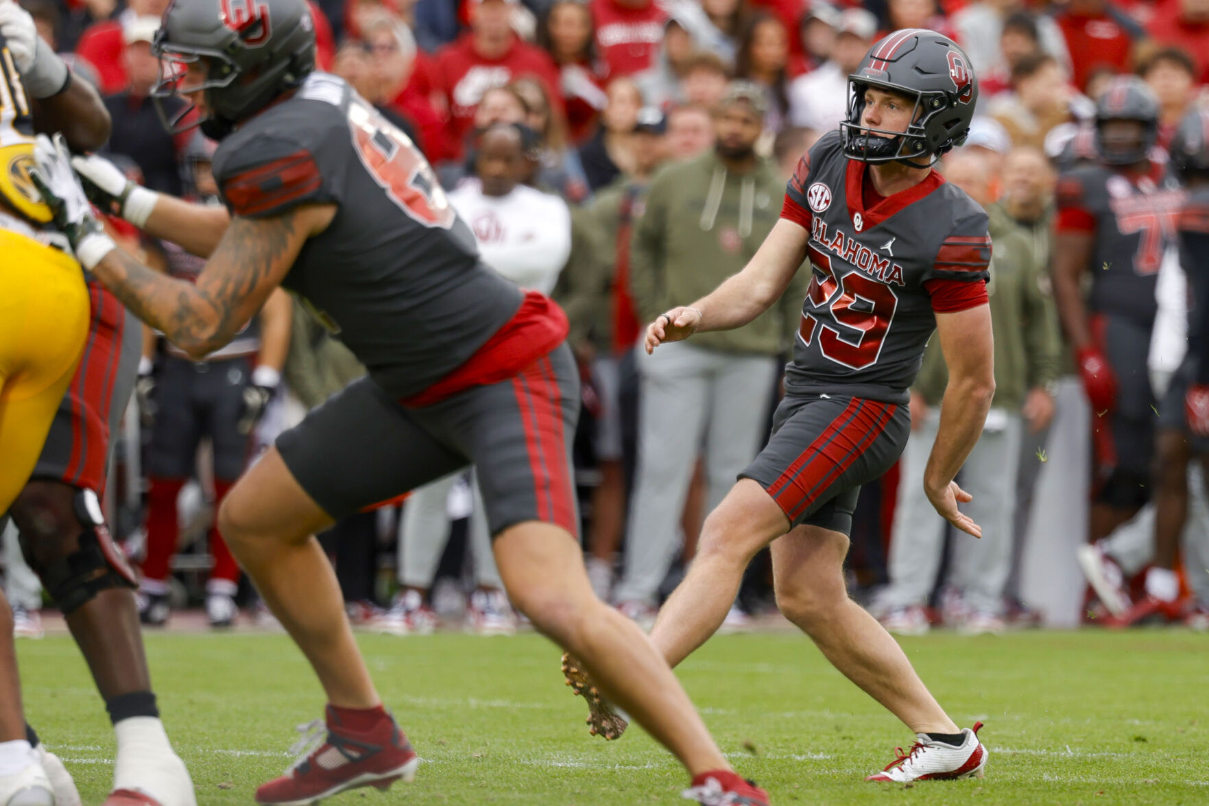 OU football: Kicker Tate Sandell returning for 2026 season