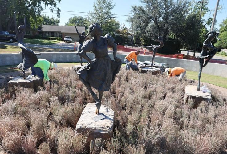 five moons sculpture