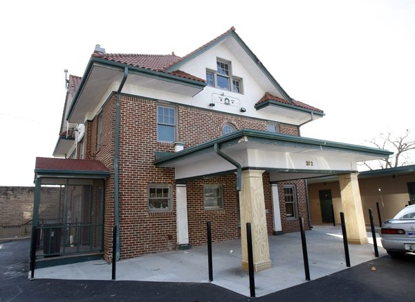 Denver House: where Tulsa's mentally ill find peers, understanding