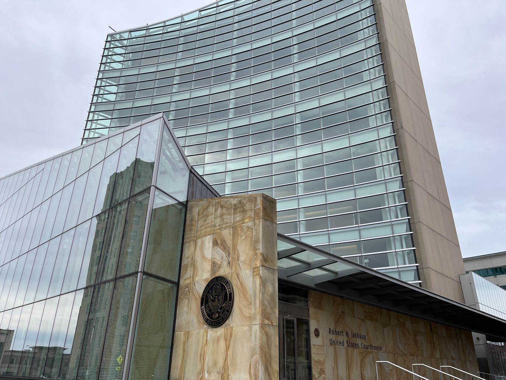 Jury selected in bribery trial for ex-DEA agent