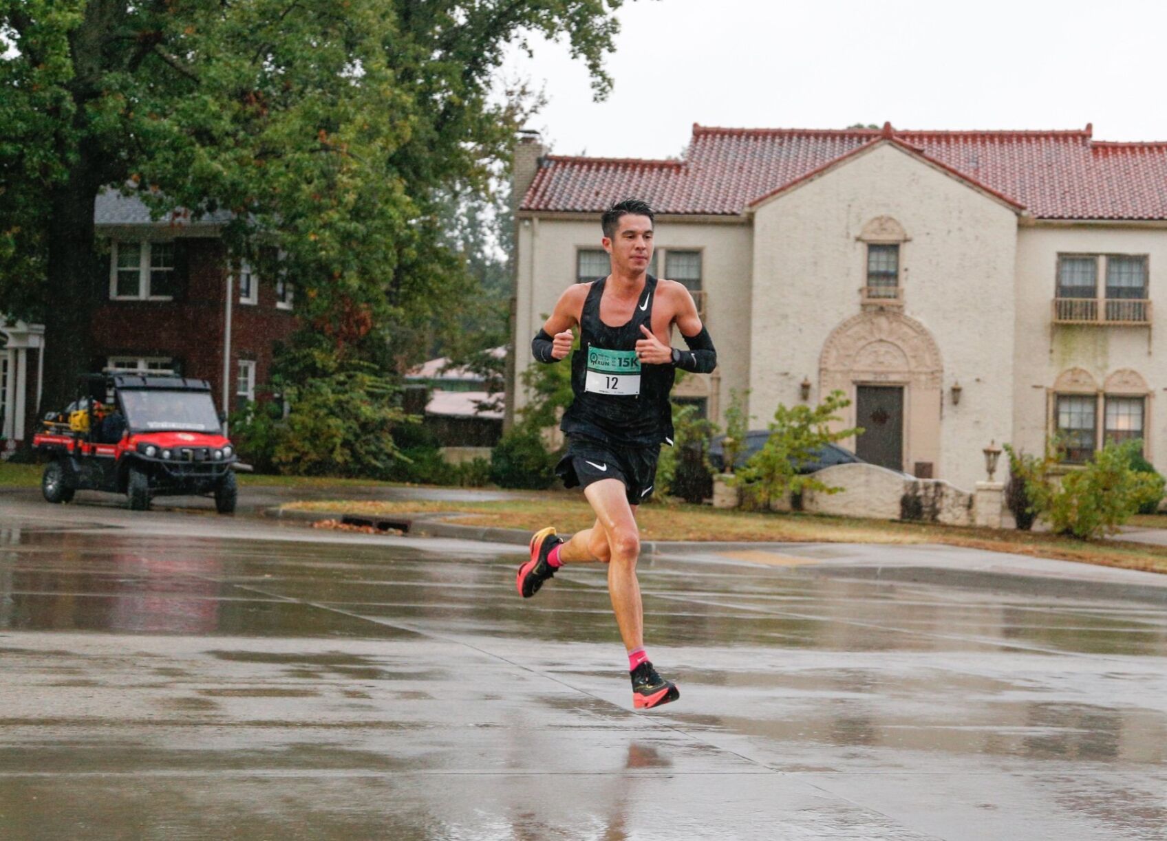 `Blues Brothers' extend streak in rainy Tulsa Run