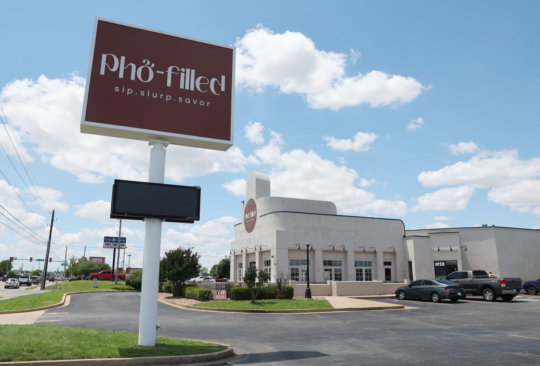 Pho-filled on 71st Street keeps things simple, fresh