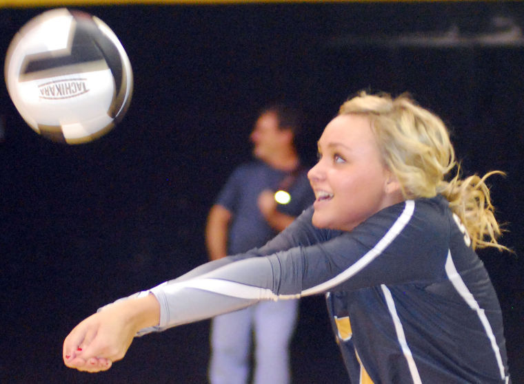 Metro spoils Senior Night for CPHS volleyball