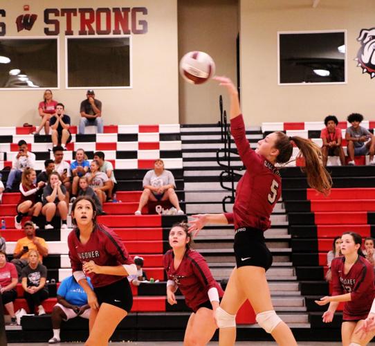 Wagoner Volleyball defeats 6A Muskogee in five sets