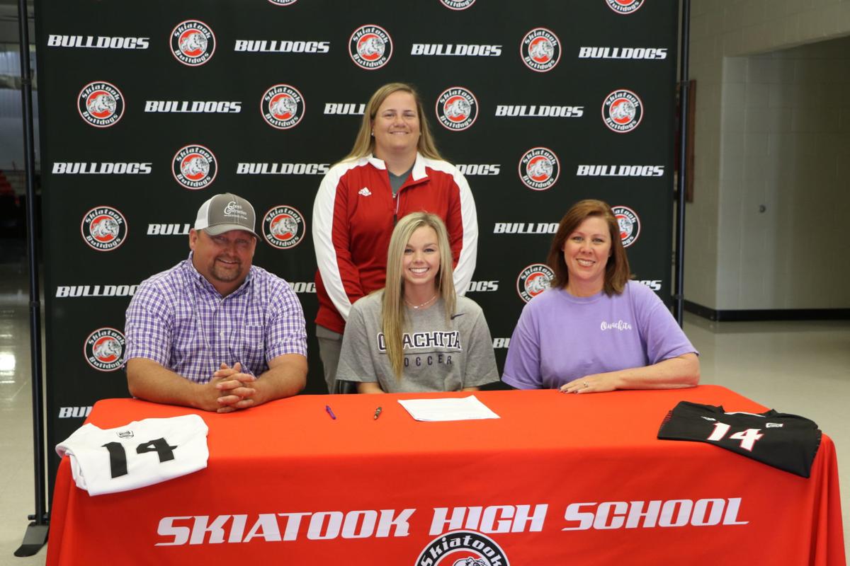 Hanna Thompson signs to play soccer