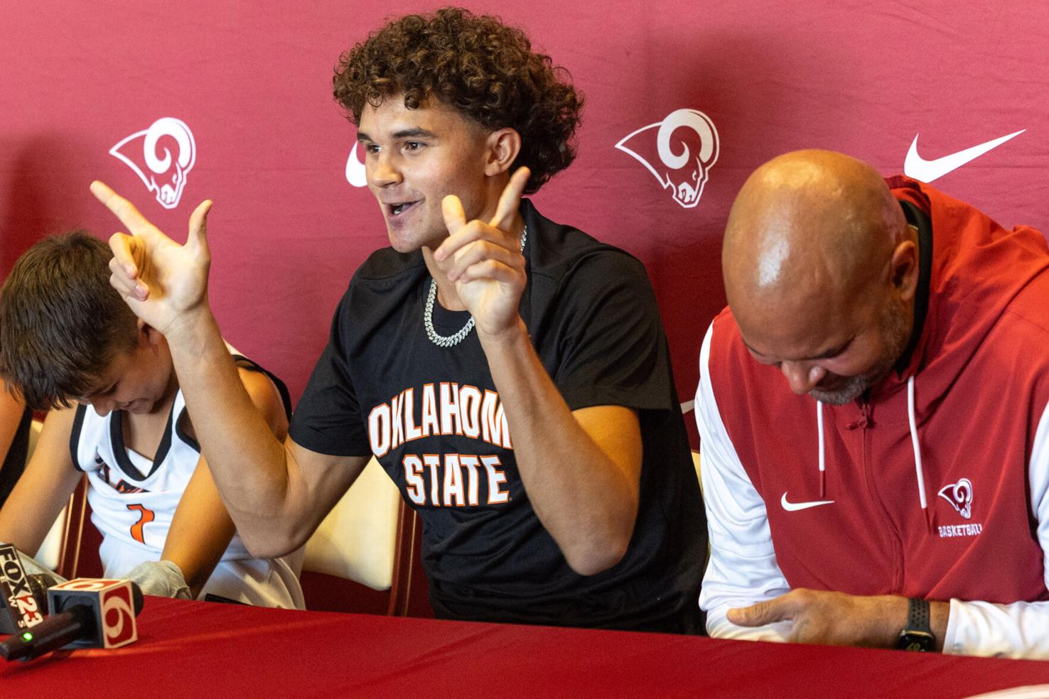 Owasso's Jalen Montonati commits to Oklahoma State