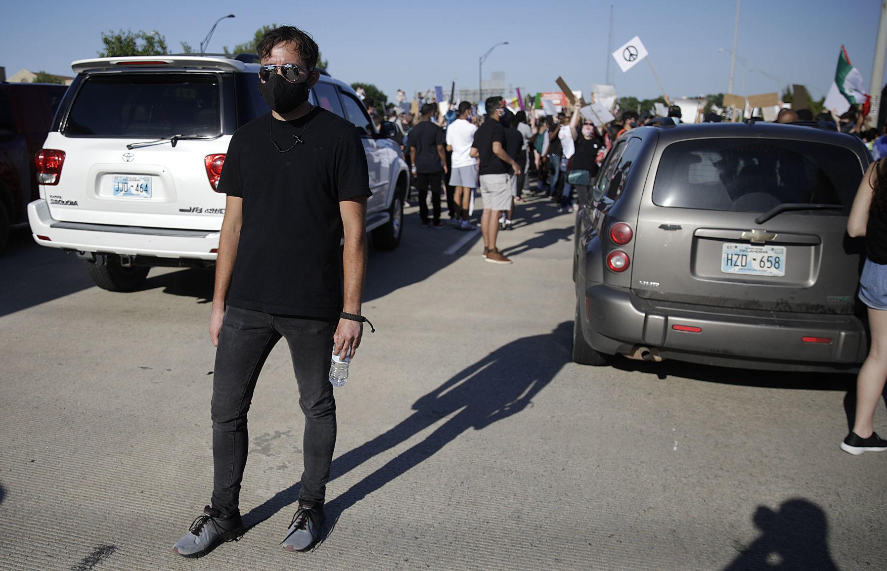 Protest updates: Police deploy tear gas, pepper balls for 2nd time as ...