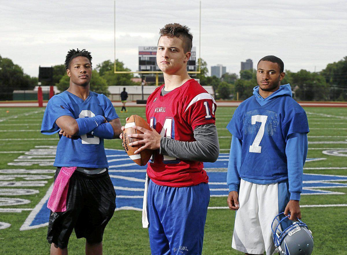 High school football: Speedy Tre Knight staying busy with Memorial Chargers