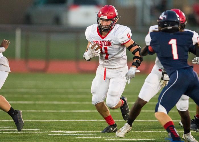 Colton Sutton, Skiatook rumble past Hale, 47-13