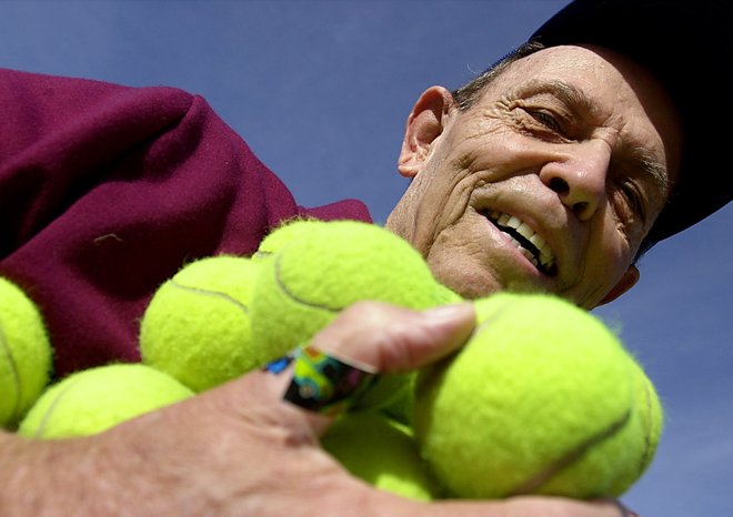 Haywood Kelly: Charity worker dies at 85