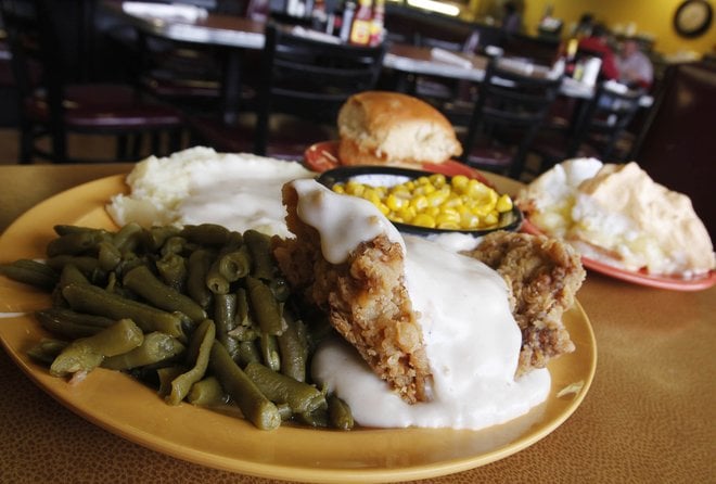 Nelson's Buffeteria: Restaurant brings back chicken-fried memories