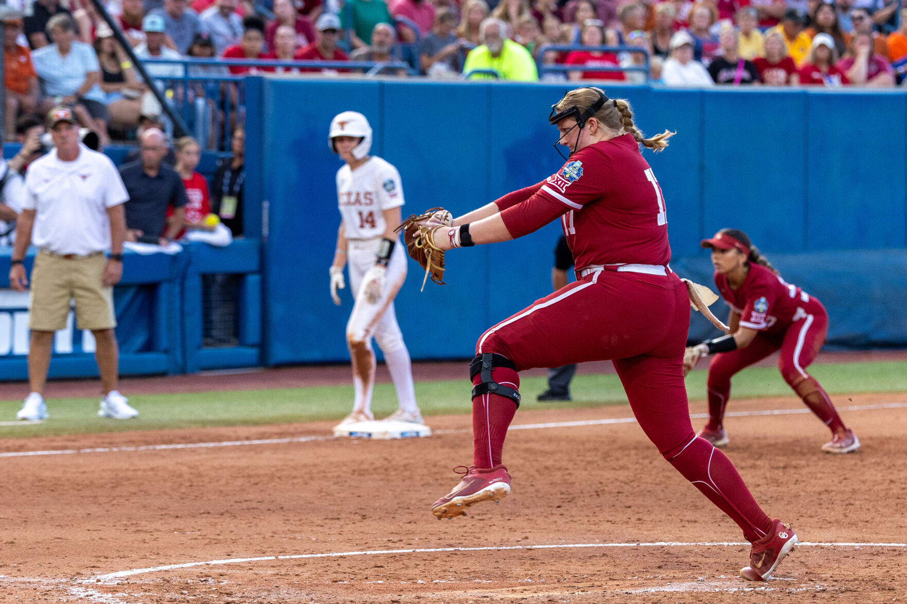 Epic comeback sends OU softball to SEC tourney title game