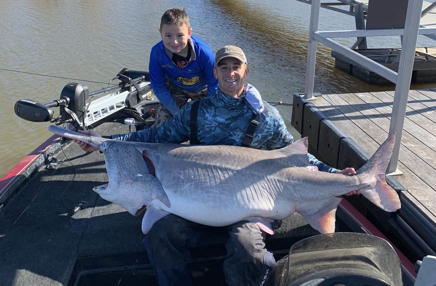 Keystone Lake paddlefish anglers zero in on hunt for a new state record