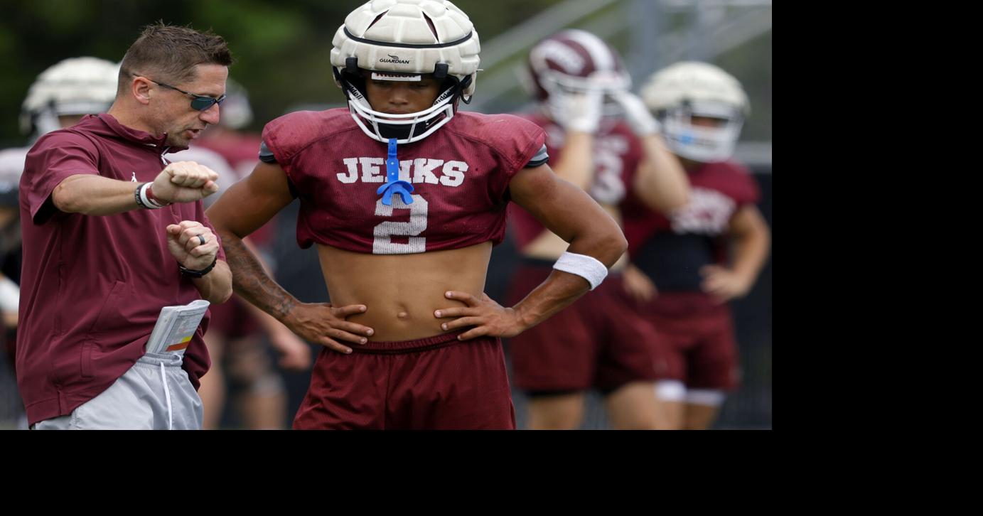 KD Jones, the state's best RB, will also play defense in '25
