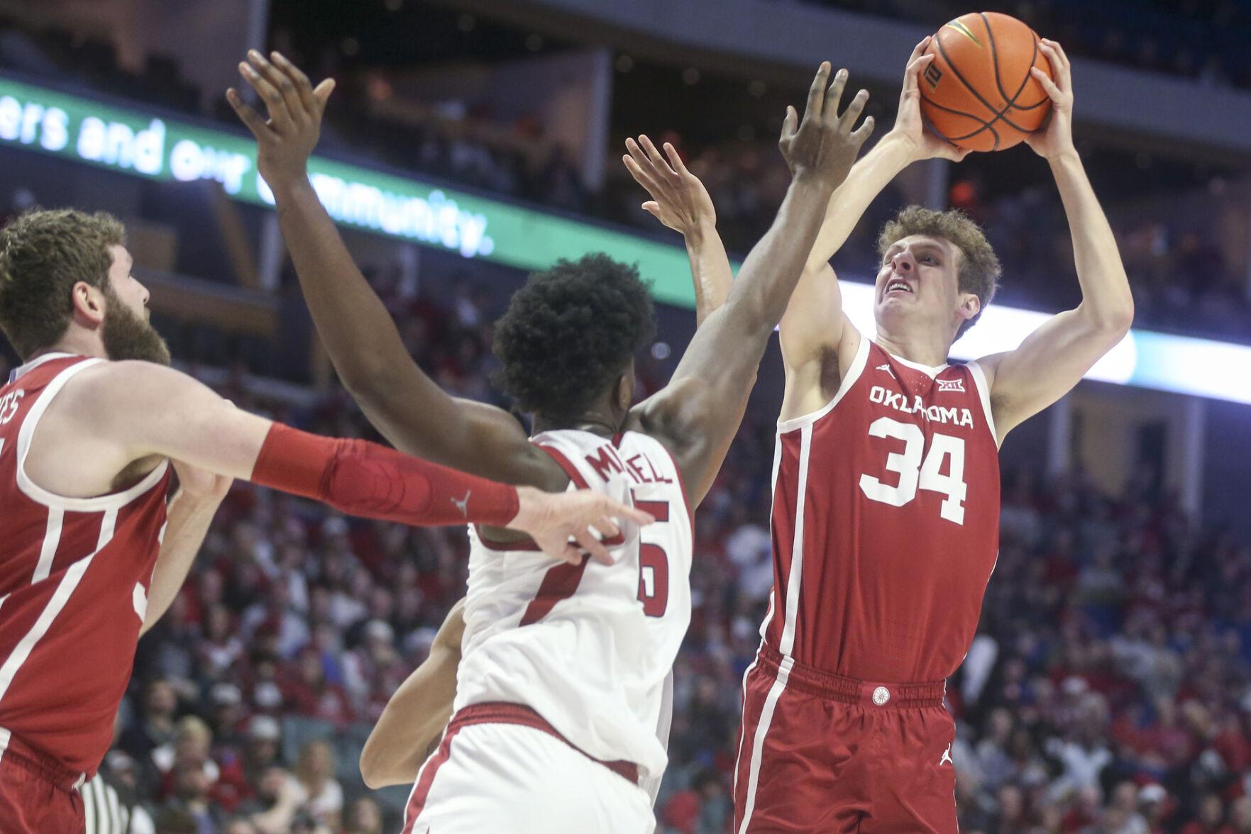 Photos: Oklahoma falls to Arkansas in men's basketball in Tulsa, 88-78
