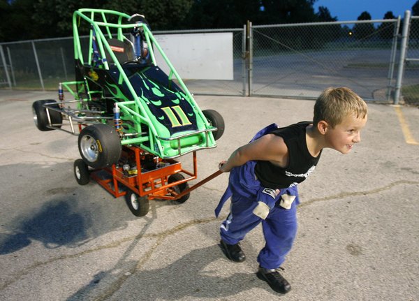 Kids compete in quarter midget racing
