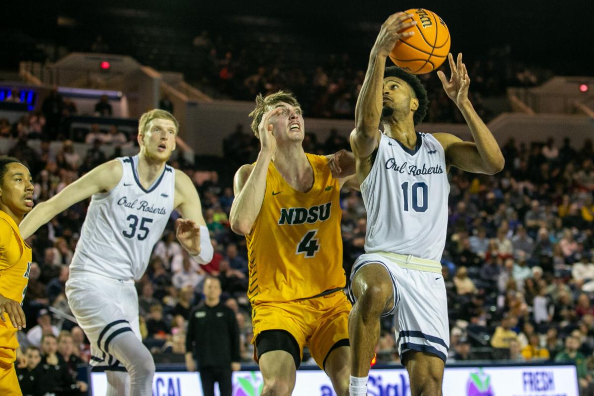 ORU's opener at UTA features rare matchup of new coaches