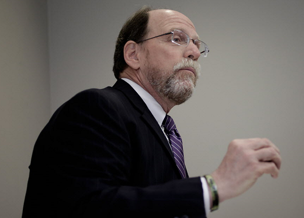 Key witness in Sweeney murder case shoots self after standoff