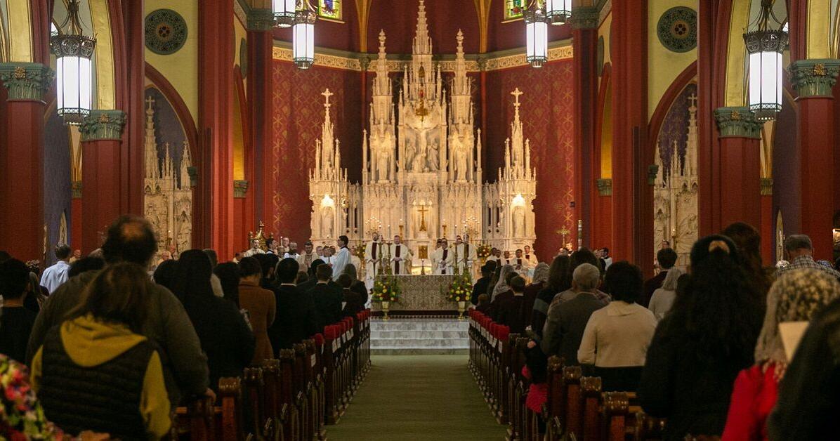 Throwback Tulsa: Diocese of Tulsa 50th anniversary Mass at Holy Family ...
