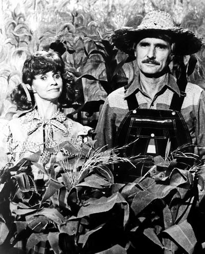 Roni Stoneman, 'Hee Haw' star and first lady of banjo, dies at 85