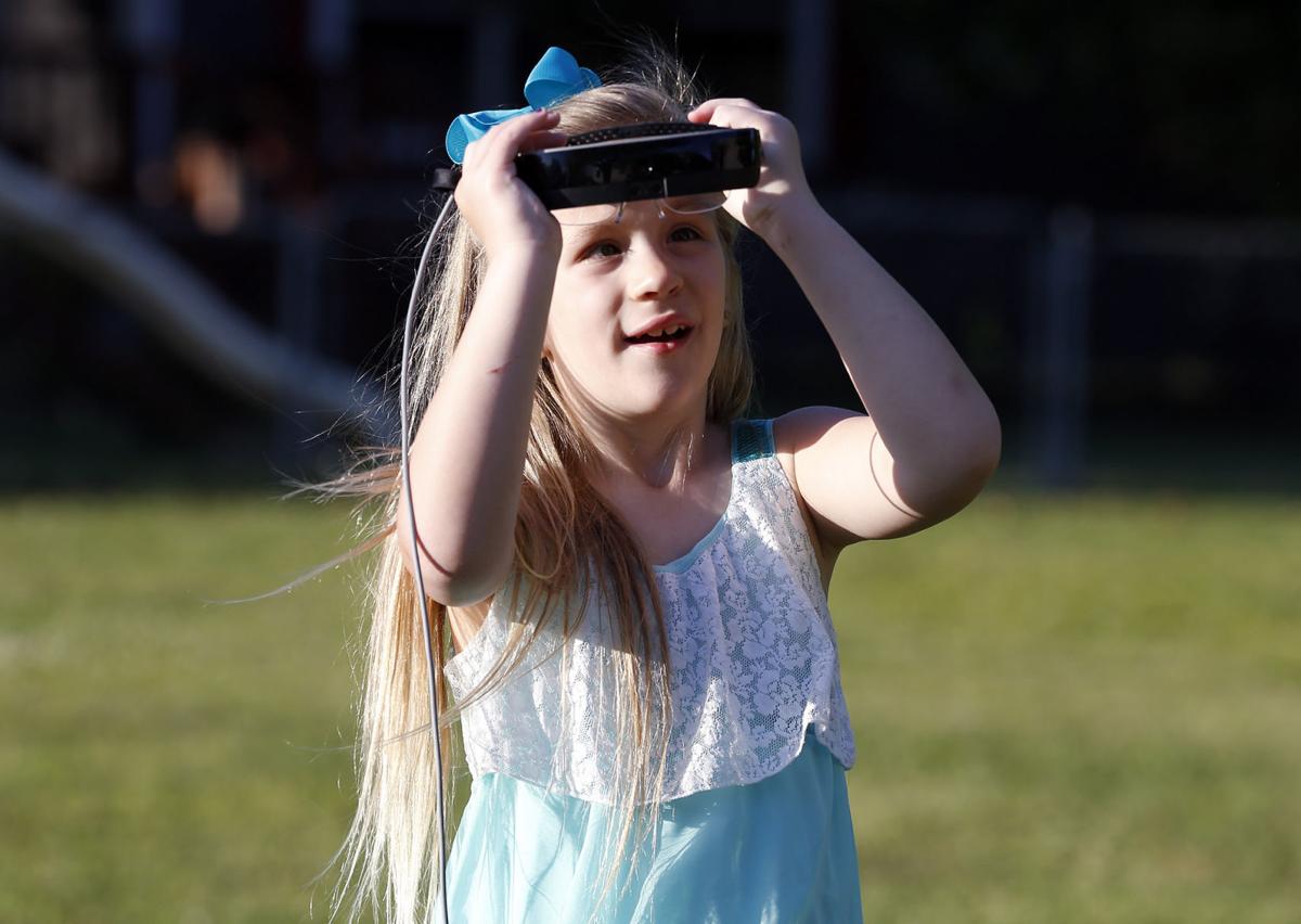 Electronic Glasses Allow Legally Blind Girl To See At Her First Easter Egg Hunt News