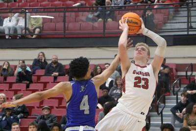 Owasso basketball: Rams hold off late Sapulpa charge