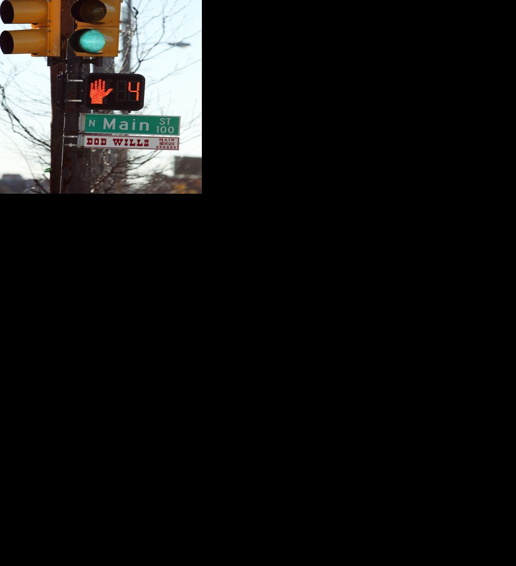 Flashing yellow light signals to appear at select city intersections