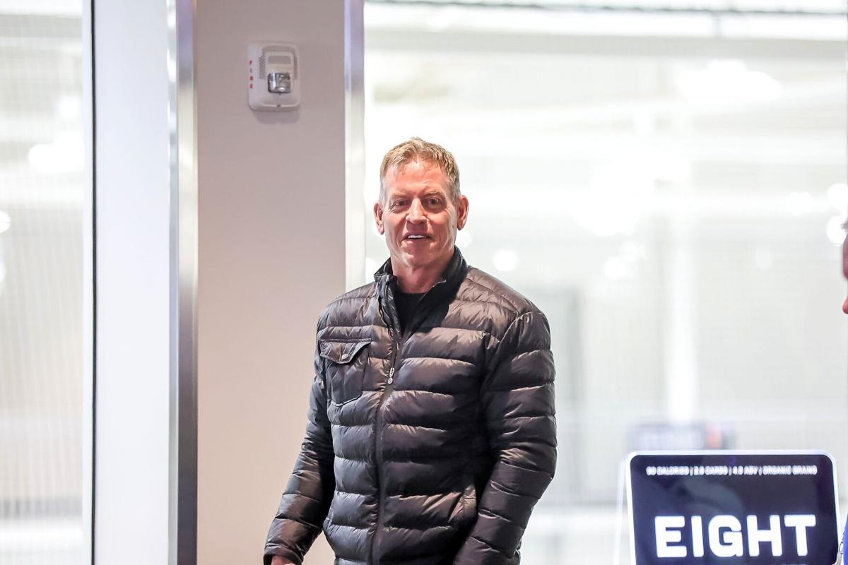 Sunset Amphitheater in Broken Arrow to include Aikman Club