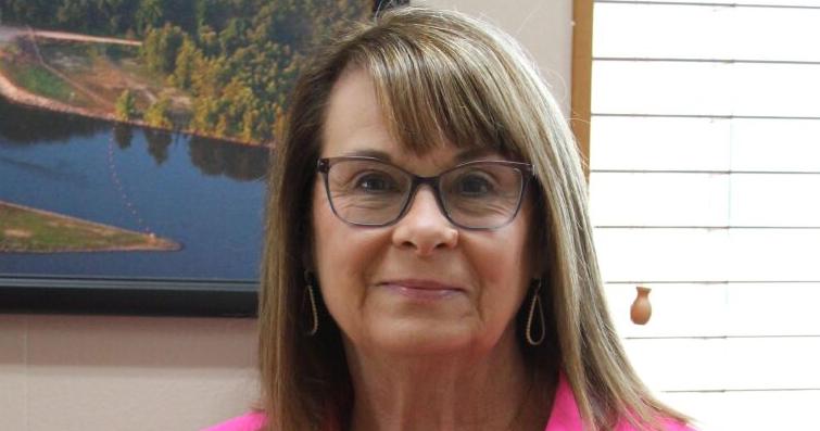 Rhonda Hash earns lifetime achievement award