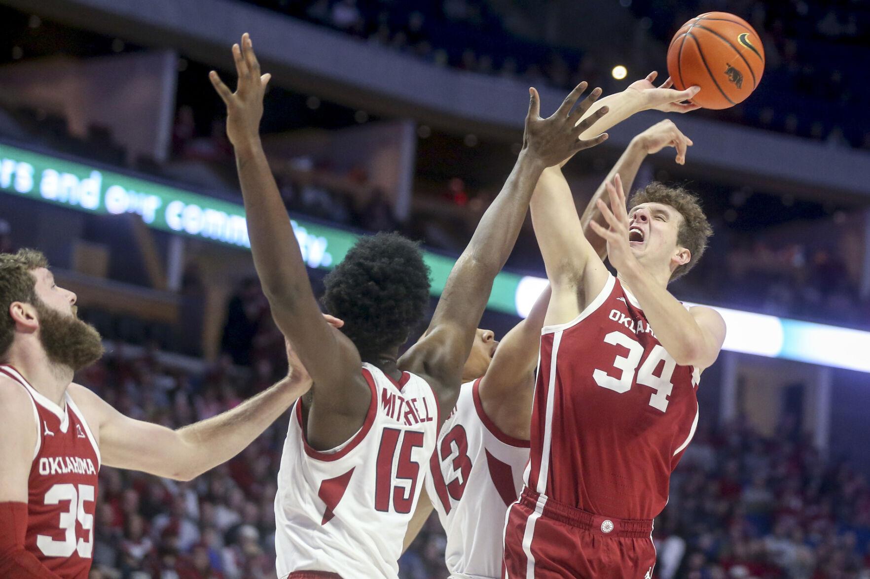 Photos: Oklahoma falls to Arkansas in men's basketball in Tulsa, 88-78