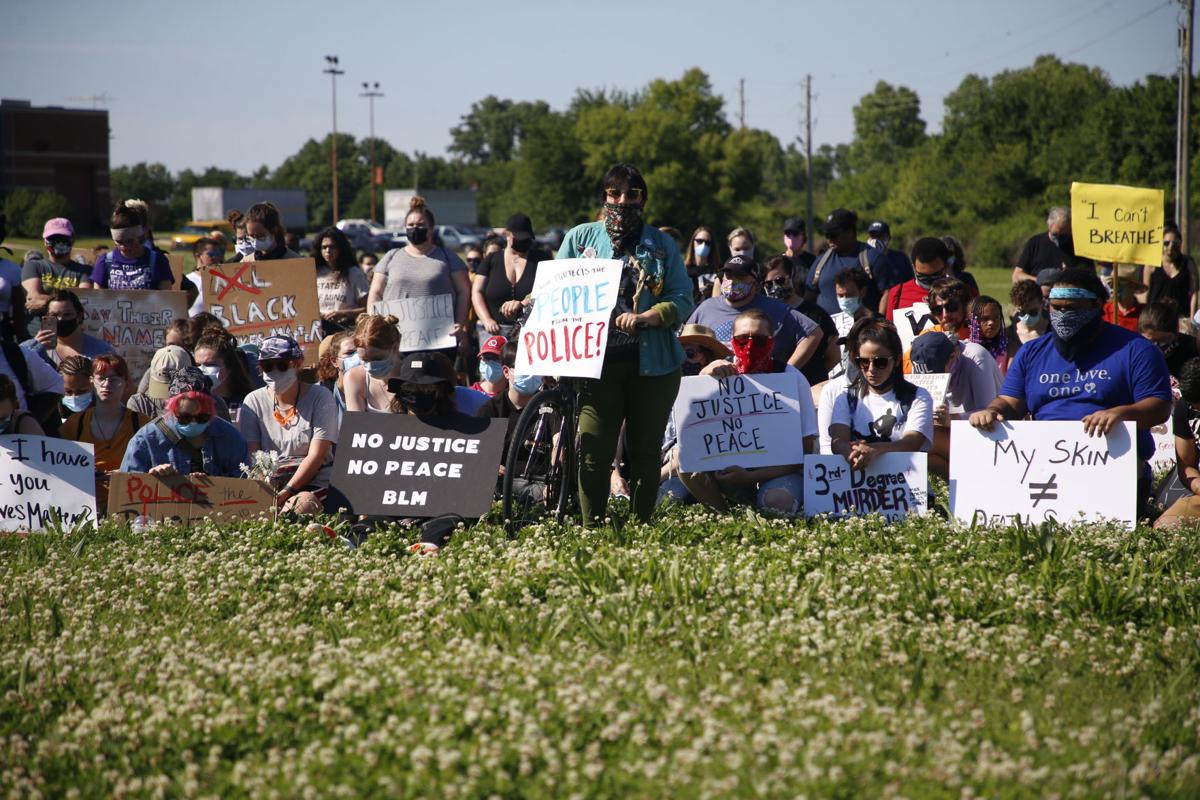 Protest updates: Police deploy tear gas, pepper balls for 2nd time as ...