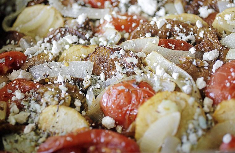Pita Place Mediterranean Grill: Buffet offers 42 unique Mideast selections
