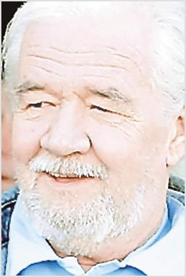 Convict enters plea on escape charge