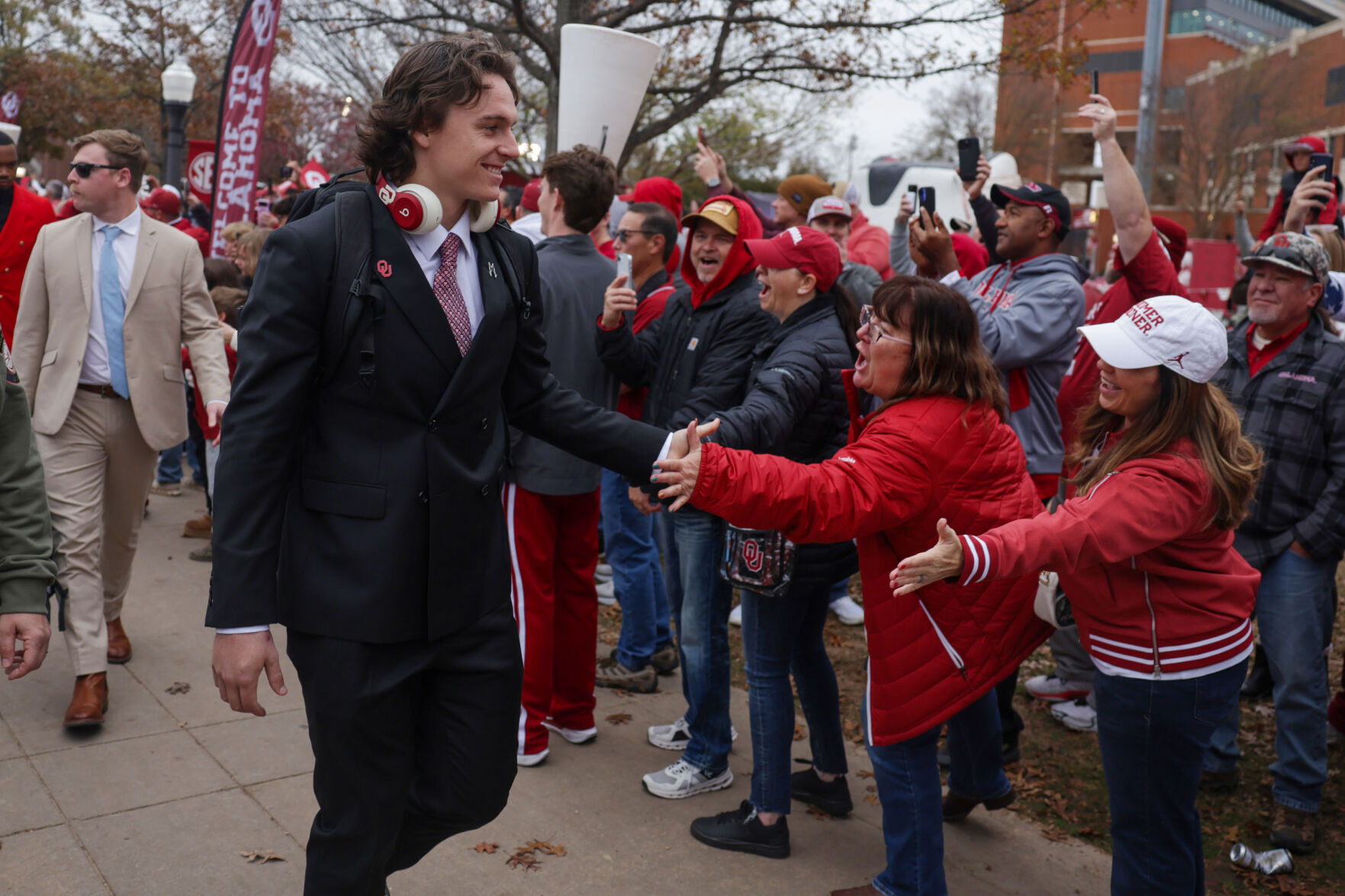 Why John Mateer parallels Josh Heupel as OU quarterback