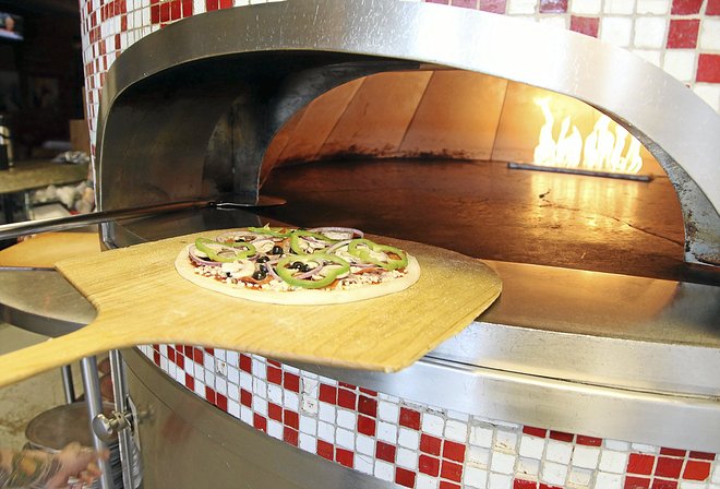 Joe Momma's: Pizza joint draws crowds with delicious speciality pies