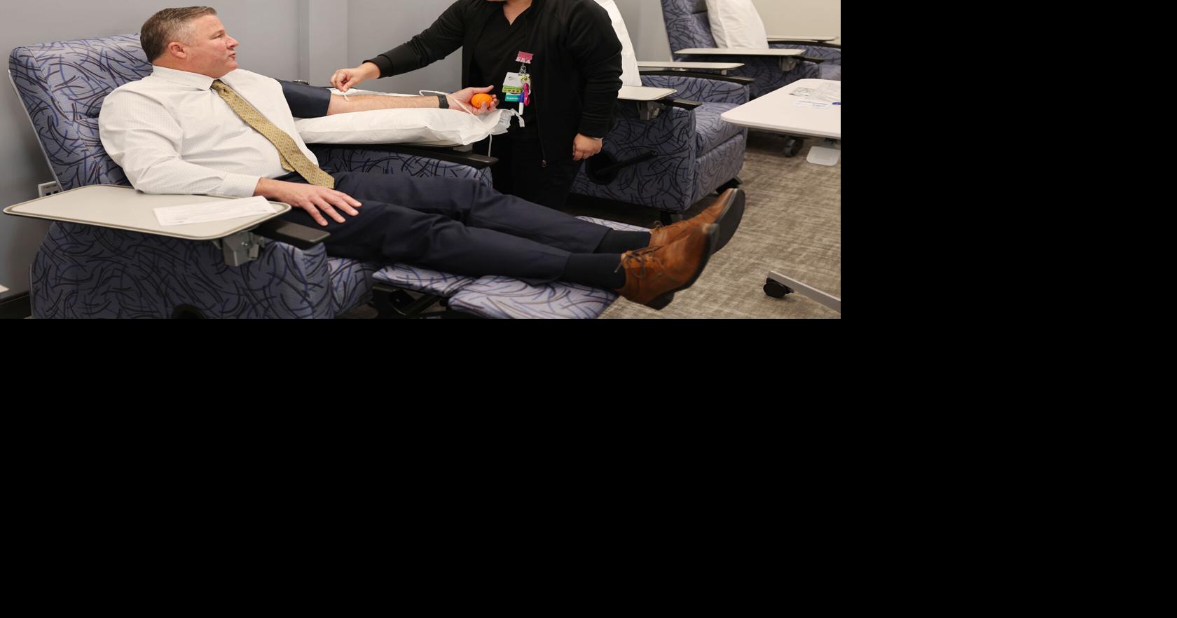 Oklahoma Senate pro tem gives blood amid emergency shortage