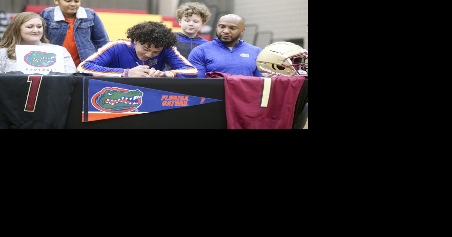 Barry Lewis: Lincoln Christian QB Max Brown signs with Gators ...