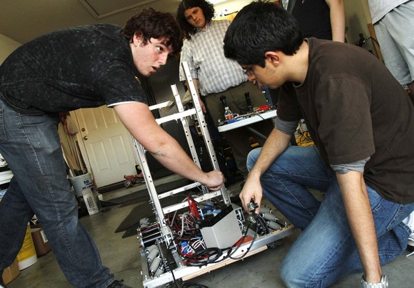 Union students building robot for worldwide competition