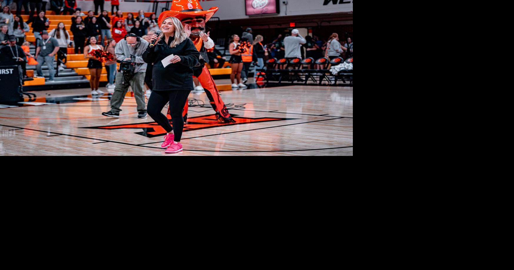 Oklahoma State coach Jacie Hoyt celebrates birth of daughter